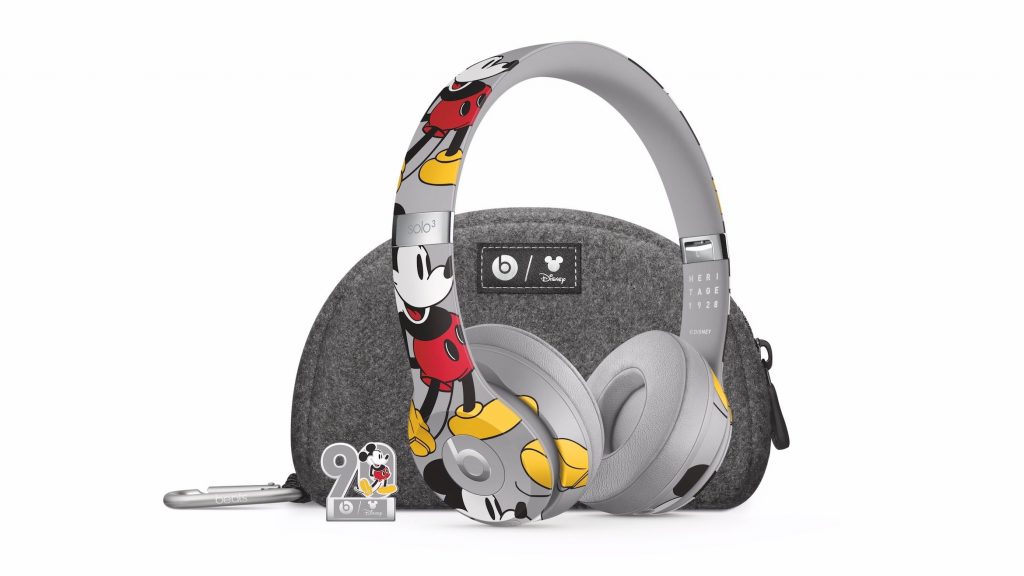 Beats Mickey Mouse'un 90. yaş günü için özel Solo3 kulaklık hazırladı